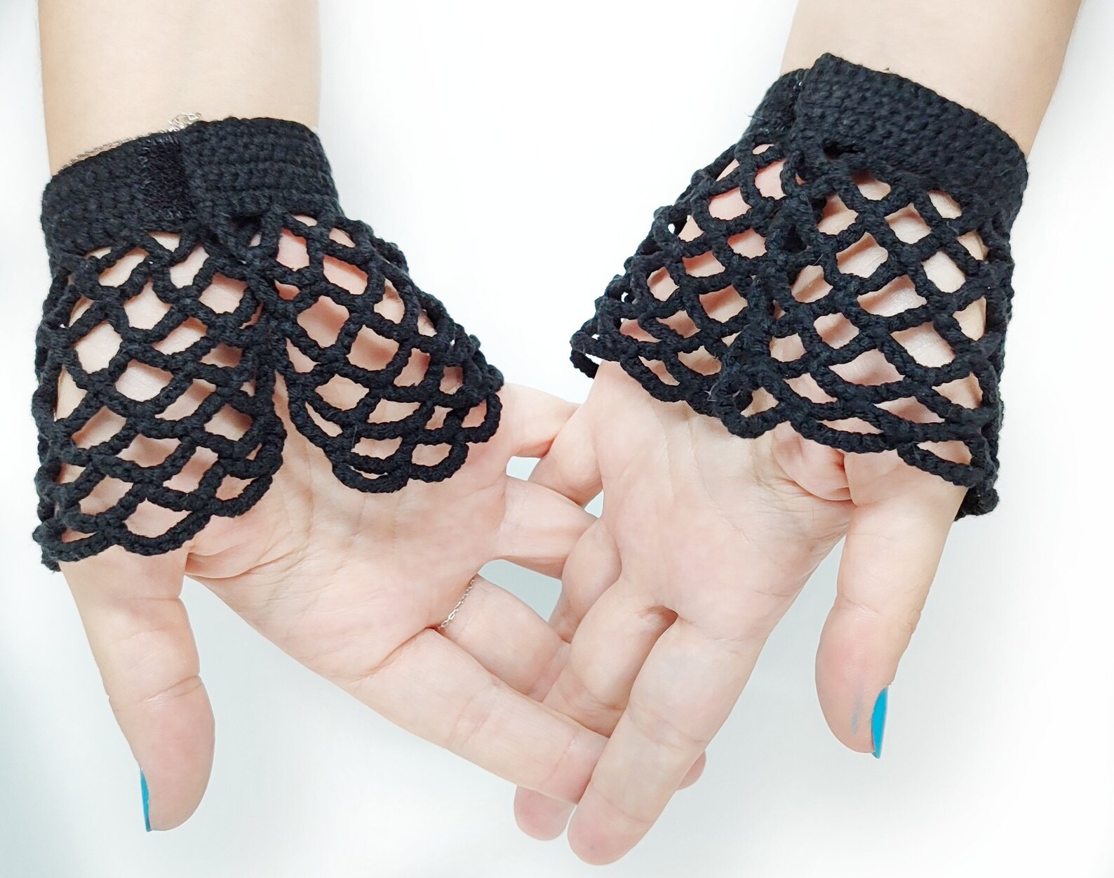 Crochet Black Gothic Cuff Pattern, Victorian Style Black Spiderweb ...