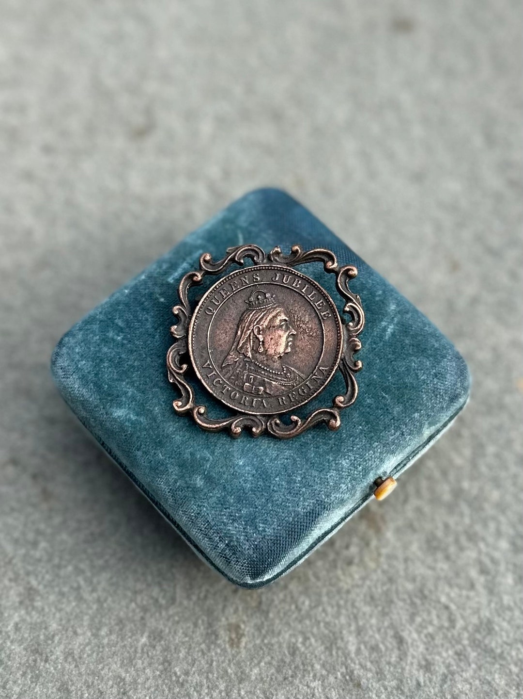 Vintage Revival Queen's Jubilee Victoria Regina British Monarchy ...