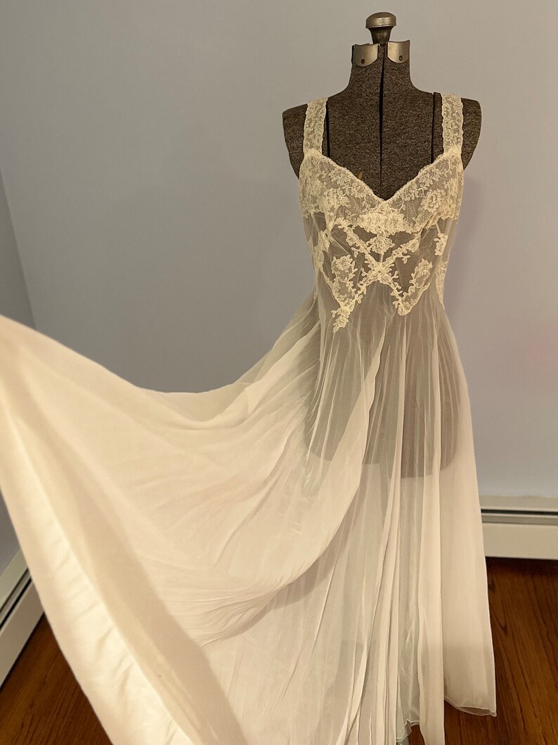 Vintage 1960s Vanity Fair Bridal Sheer Lace Nylon Tricot Etsy