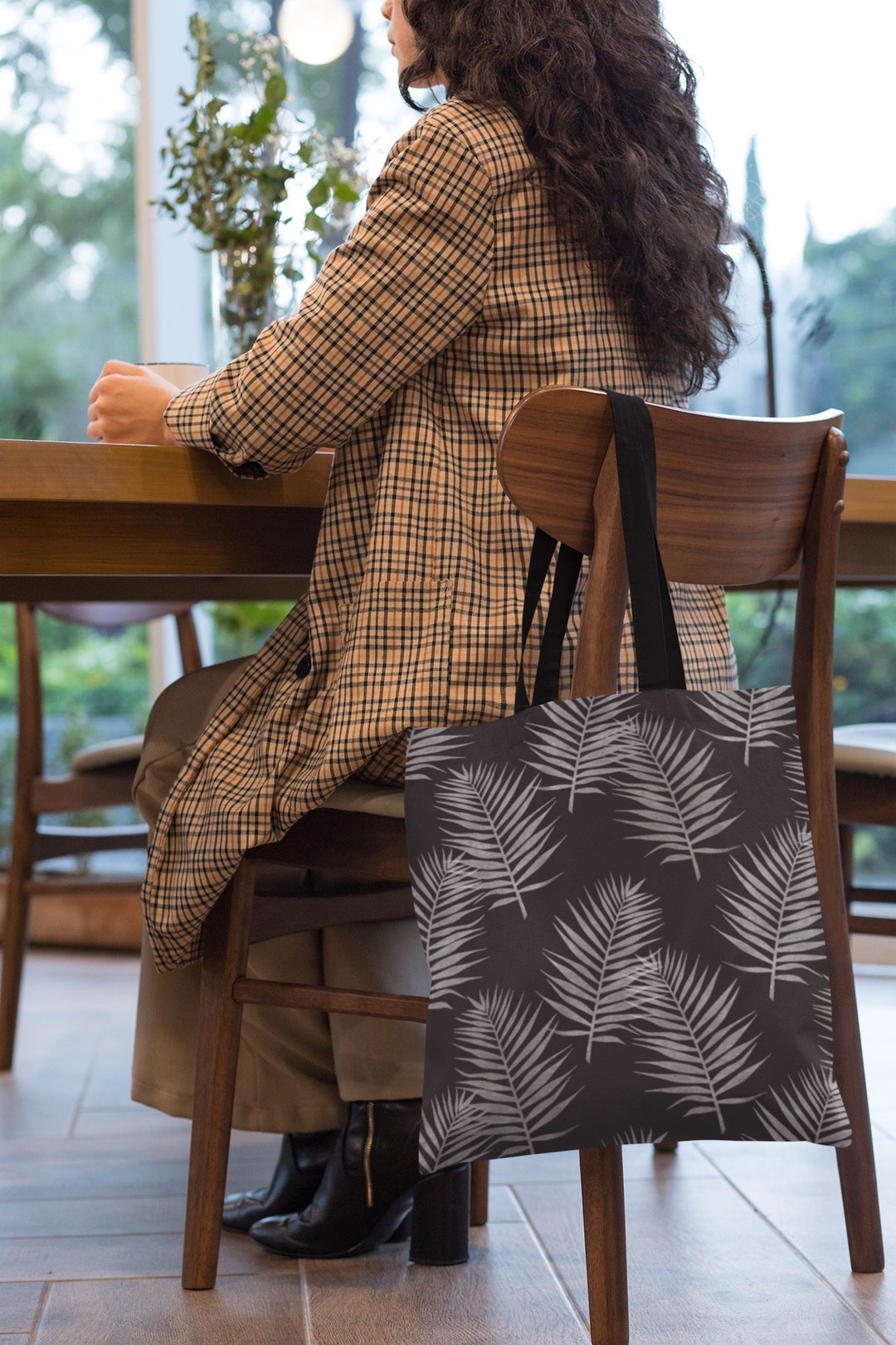 Reusable Black and White Palm Leaf Tote Bag, Multi Functional Bag ...