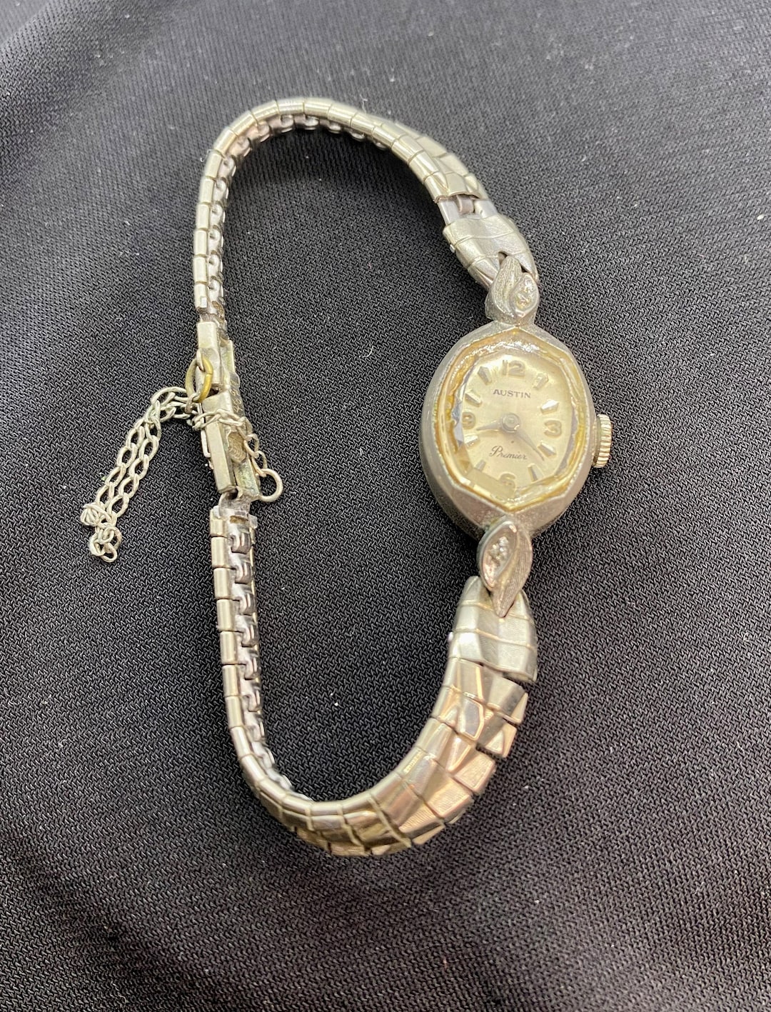 Austin Brand Vintage Ladies Wristwatch. - Etsy