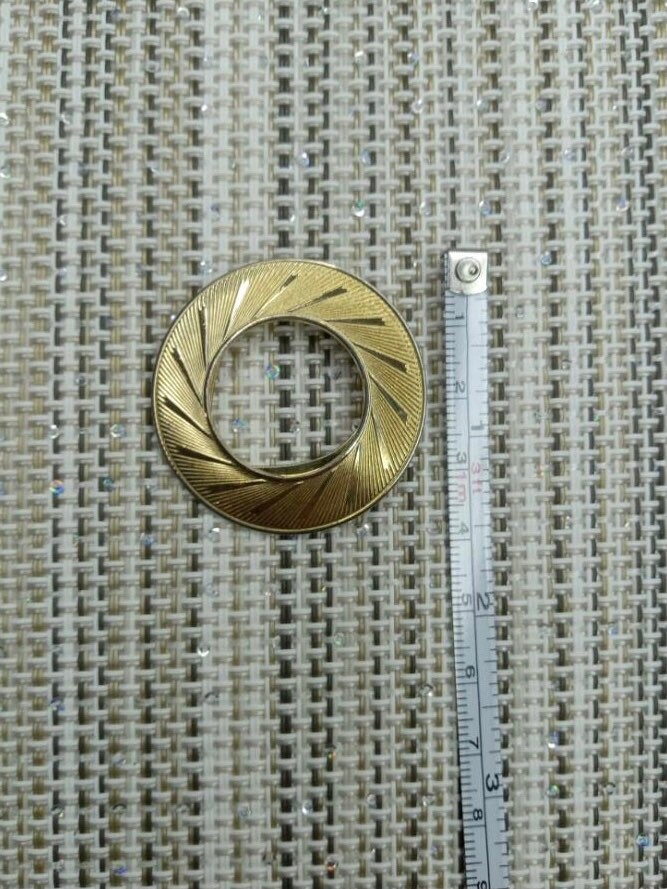 Vintage 90s Circular Gold-tone Clip. - Etsy