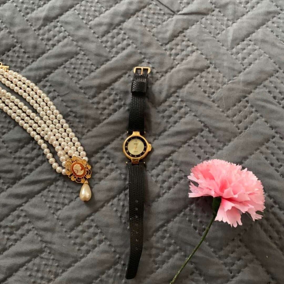 Vintage 80-90s Gitano Leather Band Ladies Watch. - Etsy