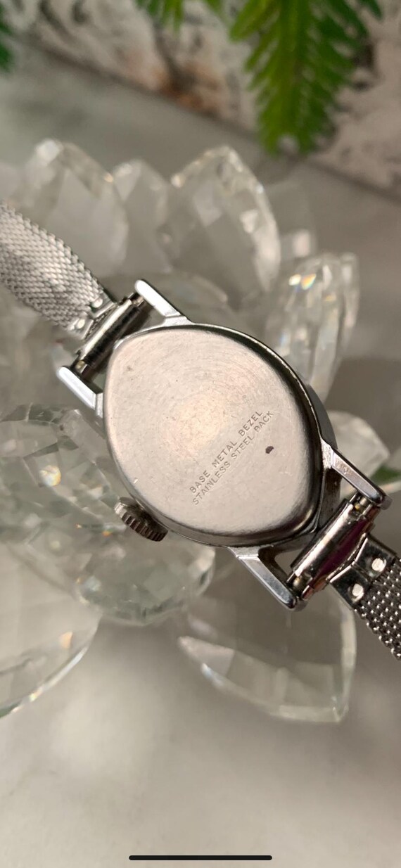 Vintage Timex Base Metal Bezel Stainless Steel back s… - Gem