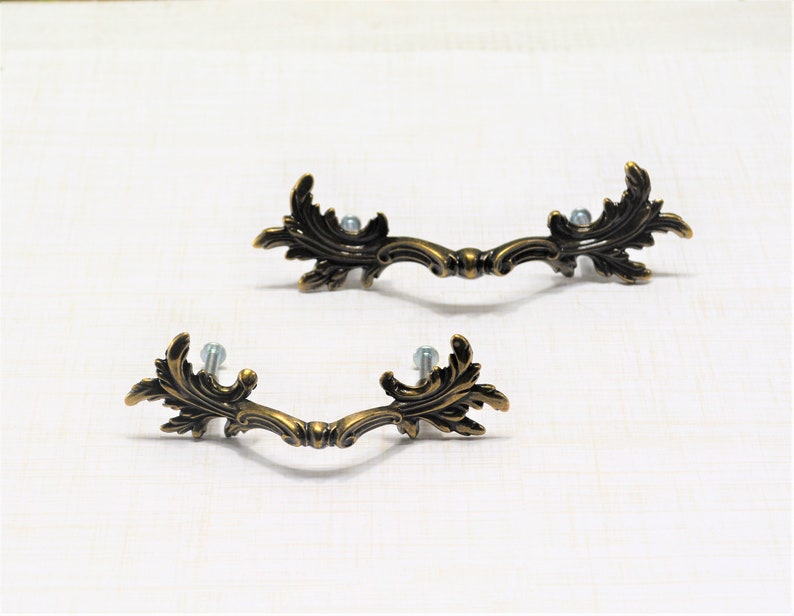 3 French Provincial Leaf Drawer Pull Antique Brass - Etsy