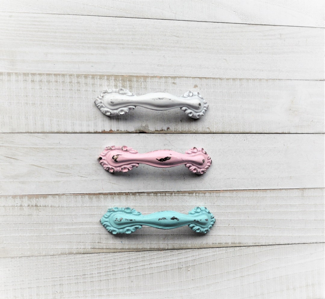 Distressed White Drawer Pull, Shabby Chic Cabinet Handle, 3 Centers ...