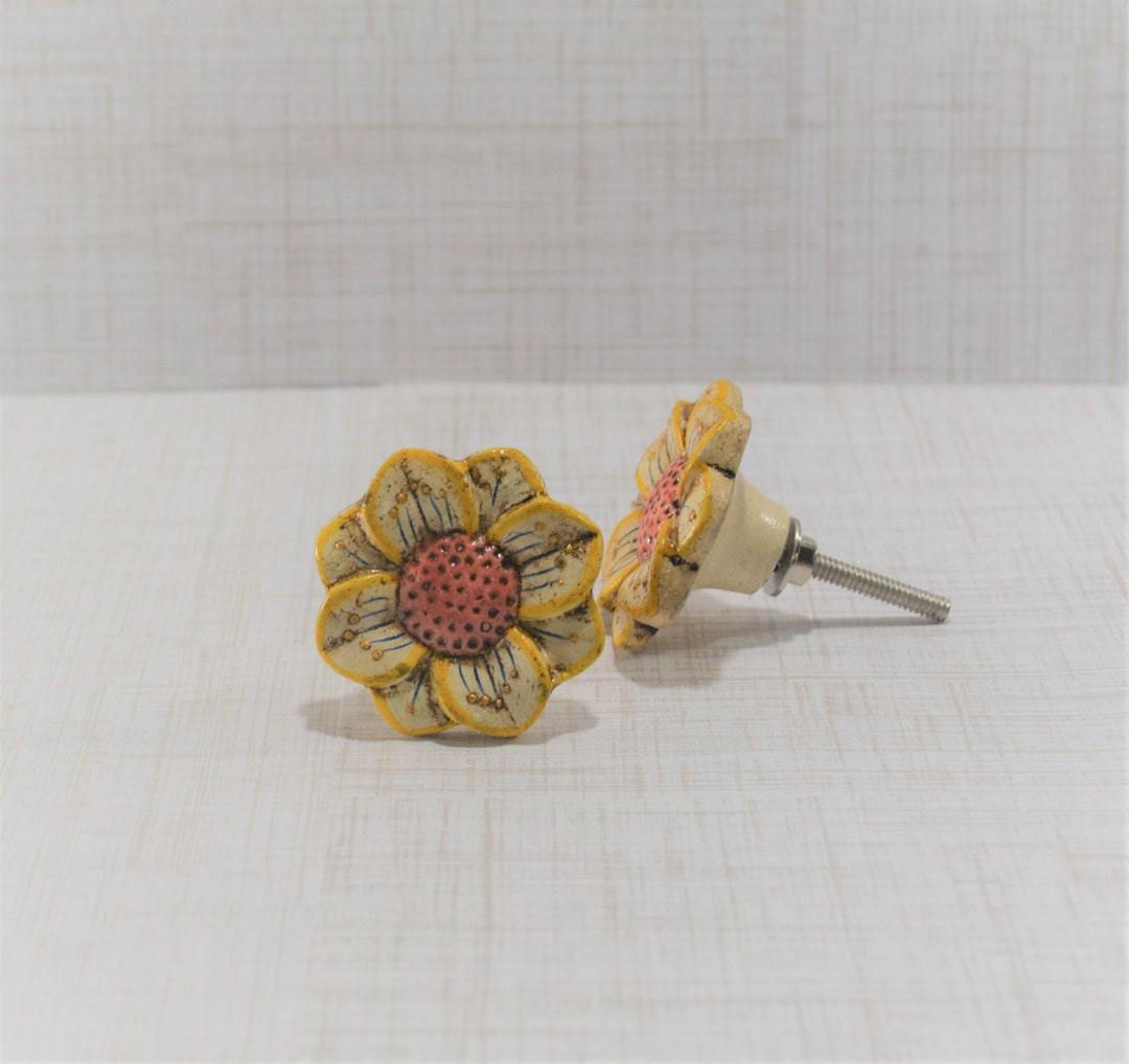 Yellow and Cream Sunflower Knob, One Floral Cabinet Drawer Pull - Etsy