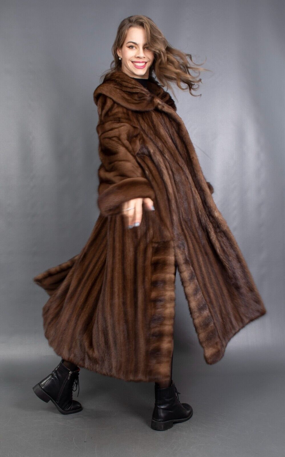 2558 New Glamorous Saga Superb Mink Coat Swinger Luxury Fur Beautiful ...