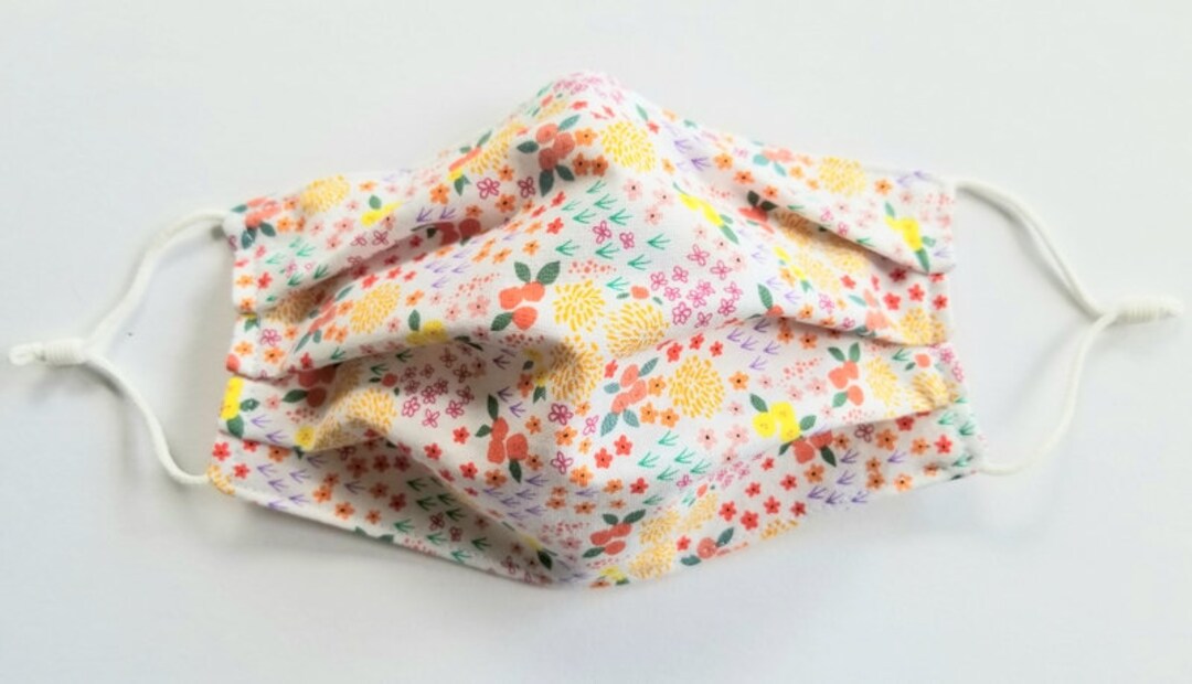 Tiny Flowers Face Mask: Pleated Cotton, Adjustable, With Filter & Nose ...