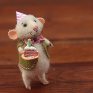 Needle Felt Birthday Mouse With Birthday Cake, Happy Birthday Gift ...