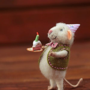 Needle Felt Birthday Mouse With Birthday Cake, Happy Birthday Gift ...