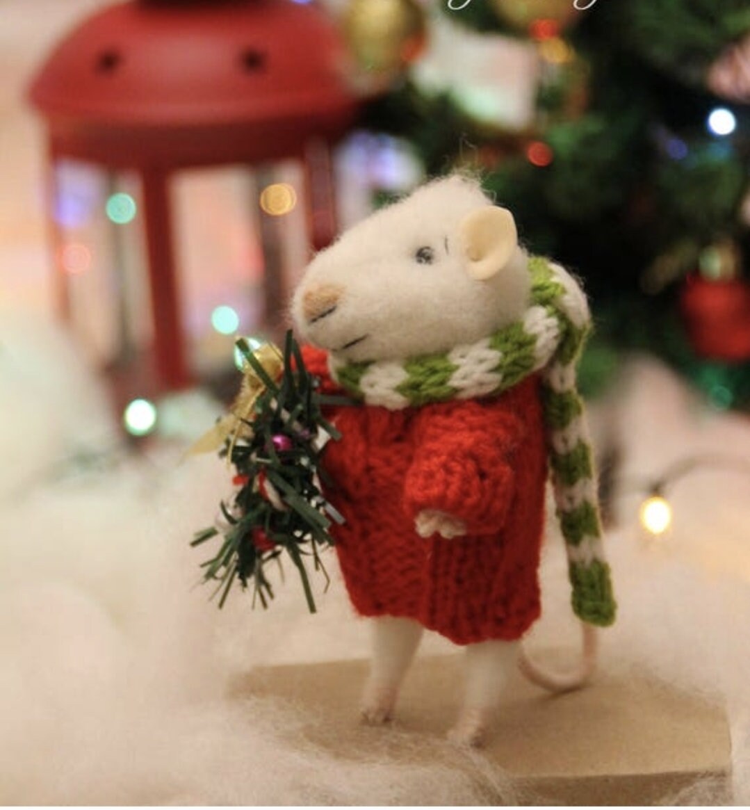 Тeedle Felted Christmas Mouse in Sweater With Christmas - Etsy