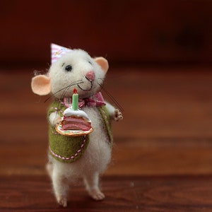 Needle Felt Birthday Mouse With Birthday Cake, Happy Birthday Gift ...