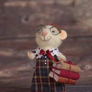 Student Mouse Figurine With Glassies and Books, Gift for Student ...