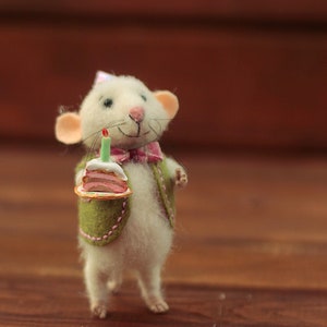 Needle Felt Birthday Mouse With Birthday Cake, Happy Birthday Gift ...
