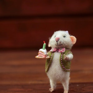 Needle Felt Birthday Mouse With Birthday Cake, Happy Birthday Gift ...