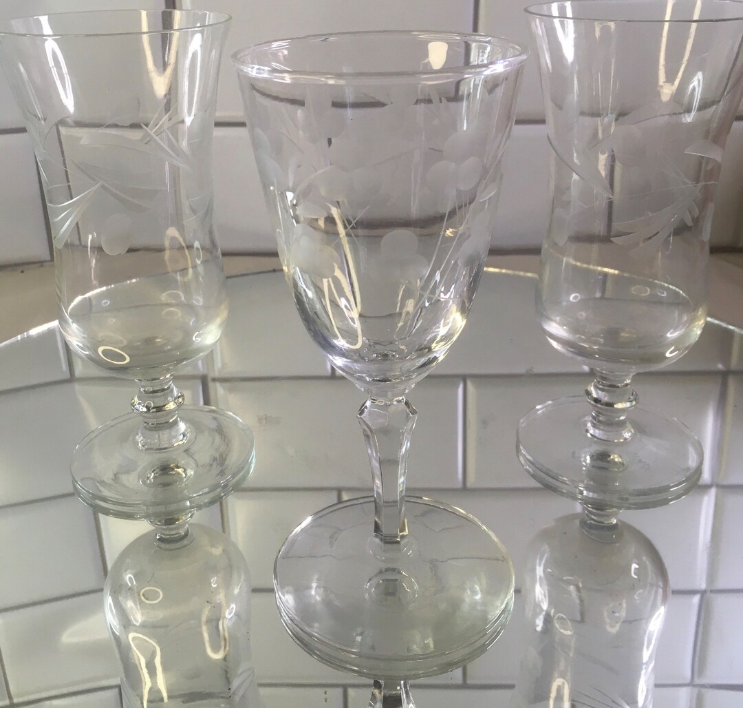 Panel Etched Vintage Set of Two Parfait Glasses and One Cordial Glass ...