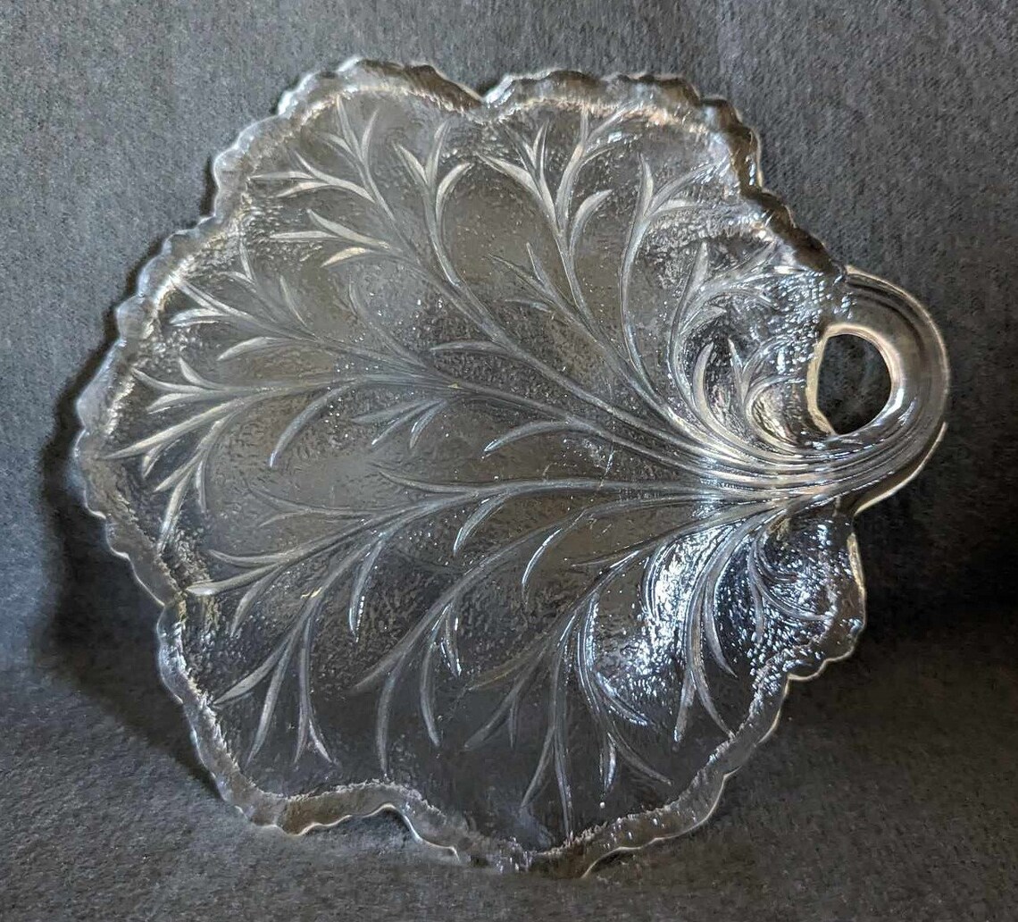 Vintage 1970's Indiana Glass Pebble Leaf Pattern Glass - Etsy