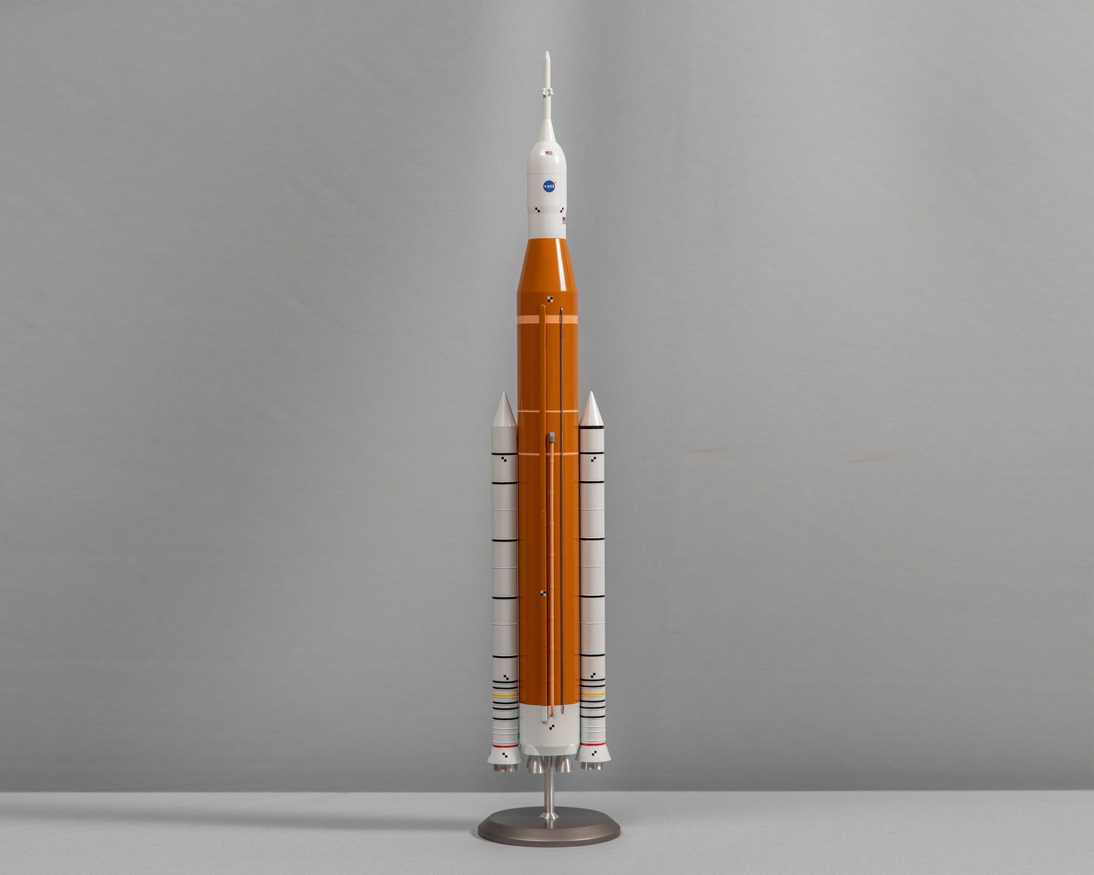 SLS-1B Crew Spacecraft Launch Vehicle Scale Model - Space Launch System ...