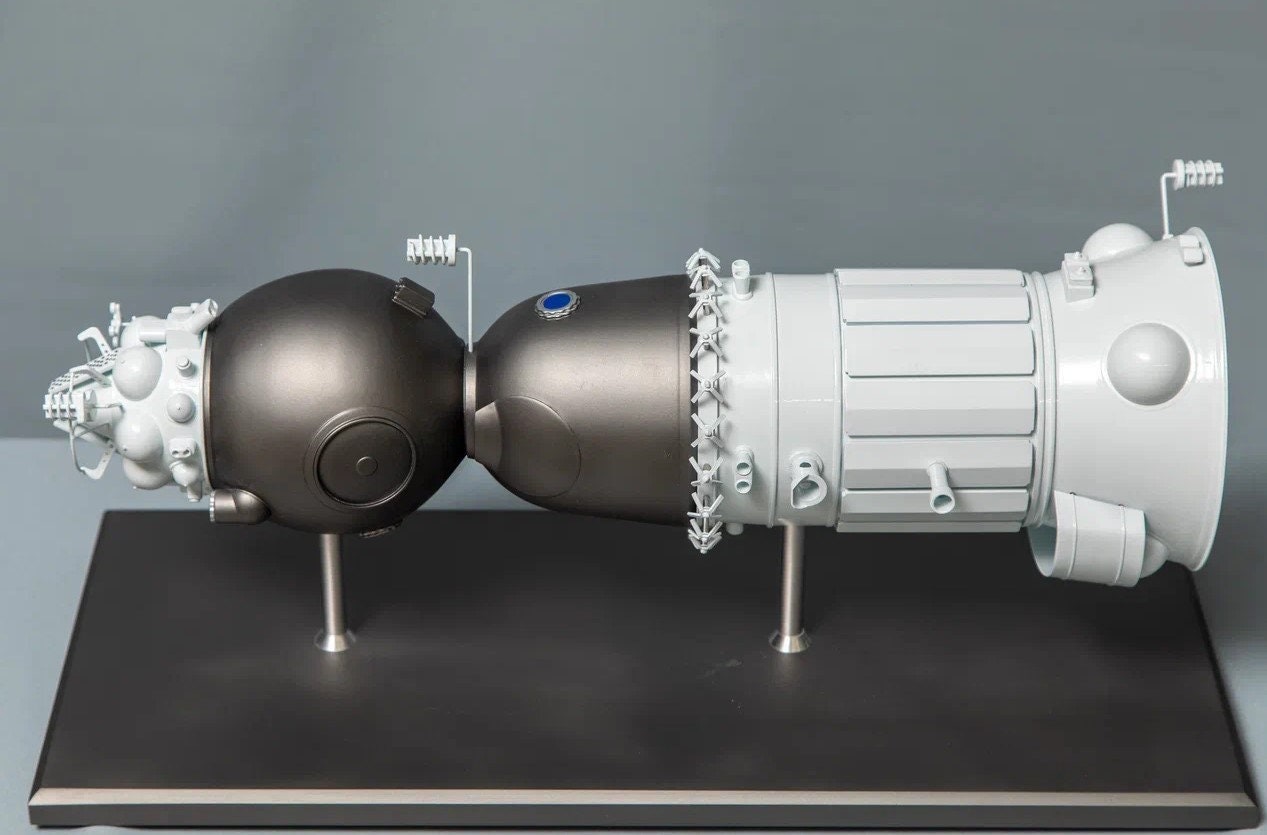 Russian USSR Handmade Soyuz 7K-LOK Spacecraft Launch Vehicle Scale ...