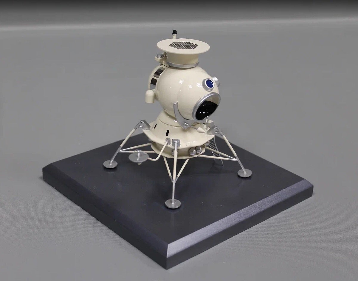 USSR LK Lunar Lander Spacecraft Scale Model - Etsy
