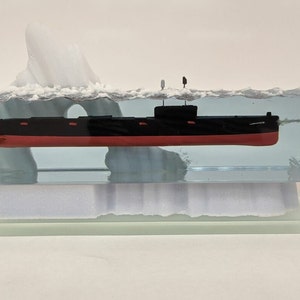 Diorama of Submarine in Epoxy Resin Project 675 (clamshell or Roaring ...