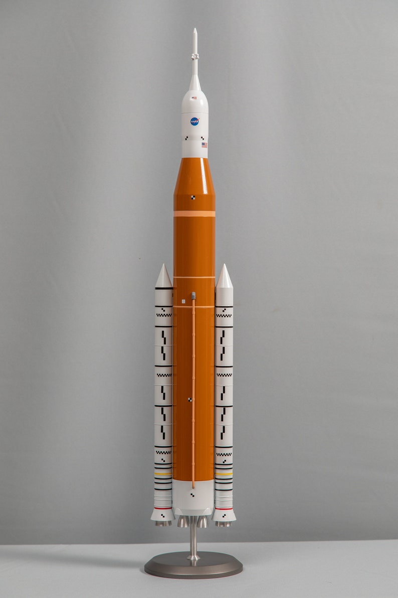 SLS-1B Crew Spacecraft Launch Vehicle Scale Model - Space Launch System ...