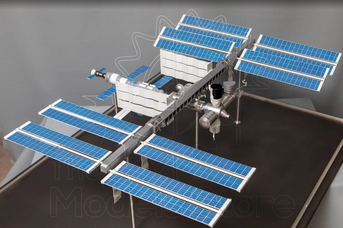 ISS International Space Station Scale Model With Cover - Etsy