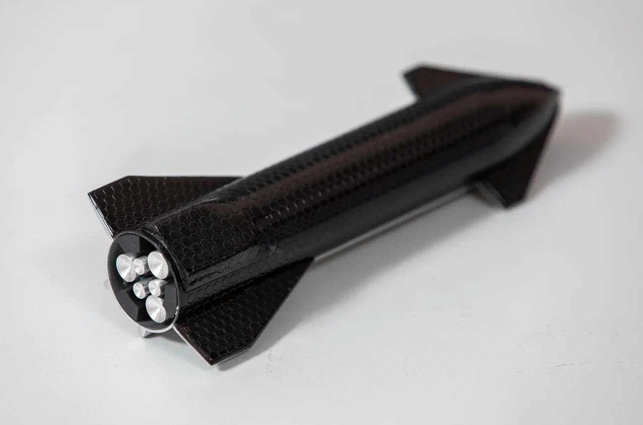 Spacex Falcon Superheavy Rocket Spacecraft Launch Vehicle Scale Model ...