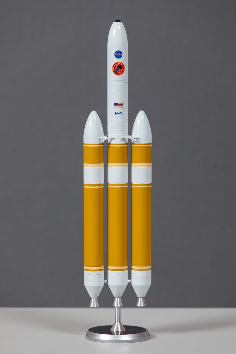 1:100 Scale Model of USA ULA Delta 4 Heavy | Spacecraft Launch Vehicle ...