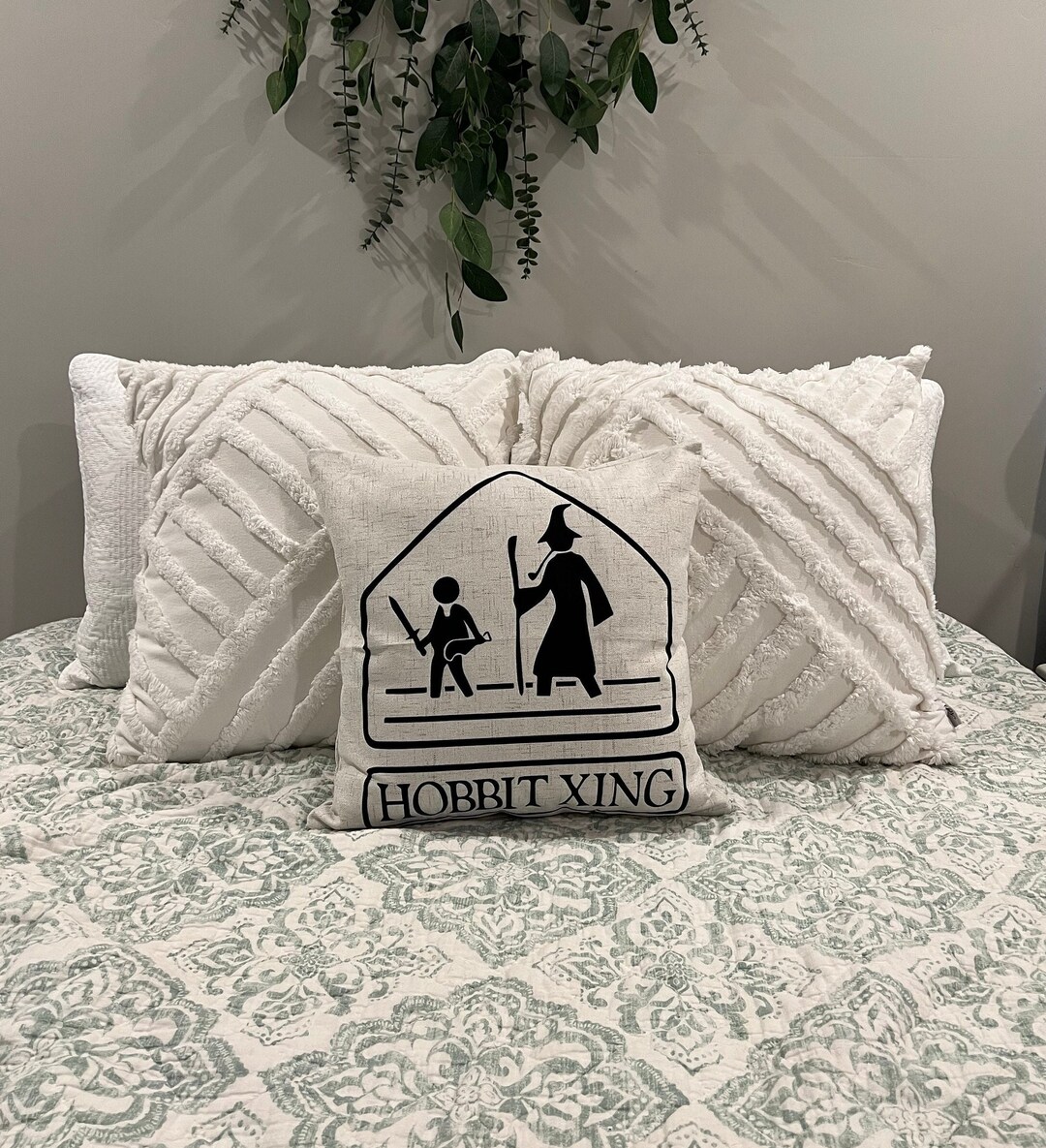 Hobbit Xing / Gandalf and Frodo / Lord of the Rings/ Pillow Cover ...