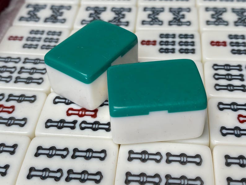 Japanese Riichi Mahjong Set Showa Era Tiles, 4 Red Fives Aka Dora ...