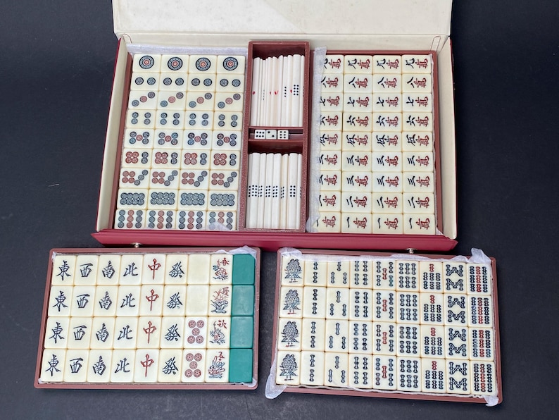 Japanese Riichi Mahjong Set Green Back Tiles, 2 Red Fives Aka Dora ...
