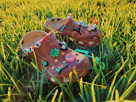 SZA Crocs Collab Size 6M/8W - Etsy