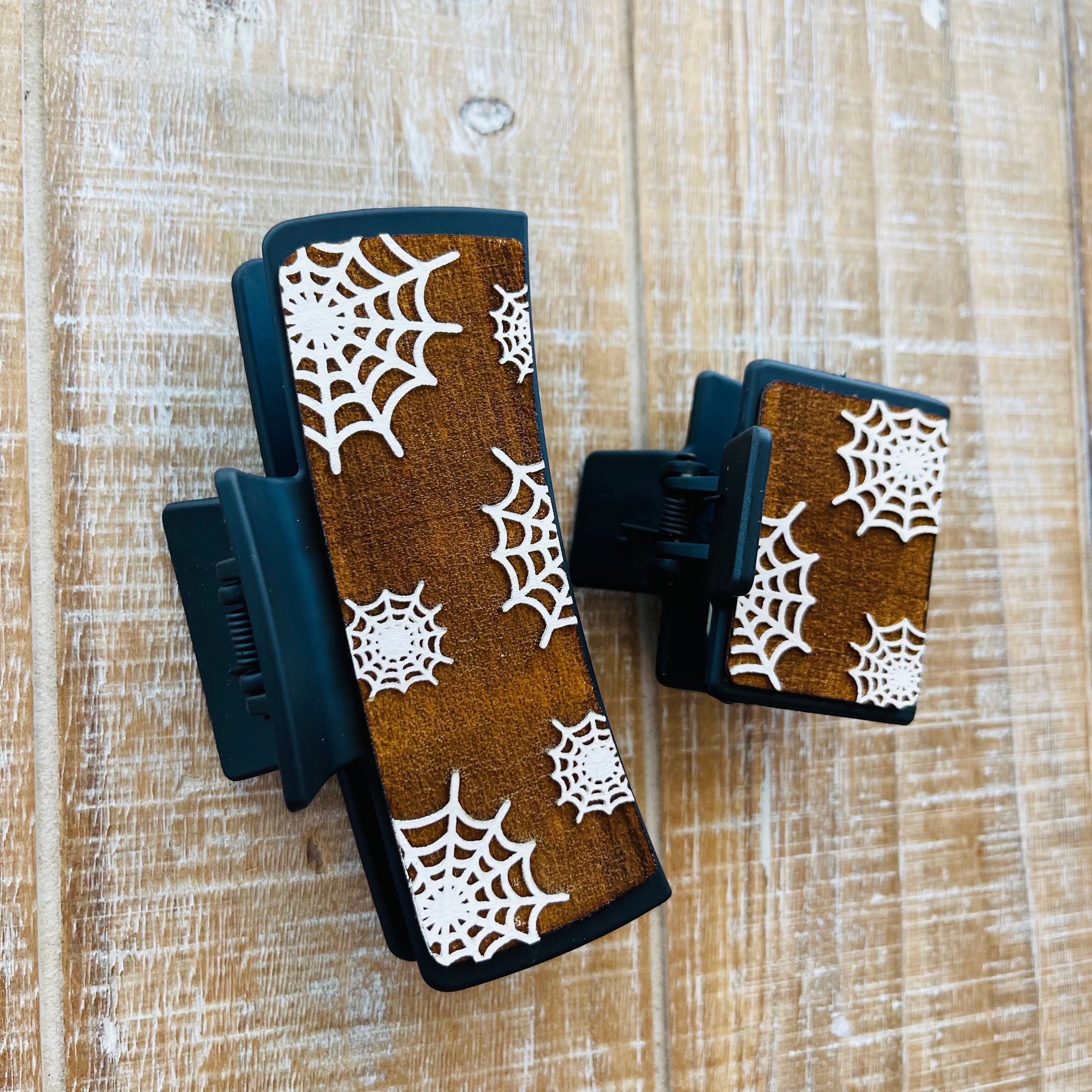 Claw Clip SVG, Spider Web Claw Clip Svg, Reverse Engraving Halloween ...