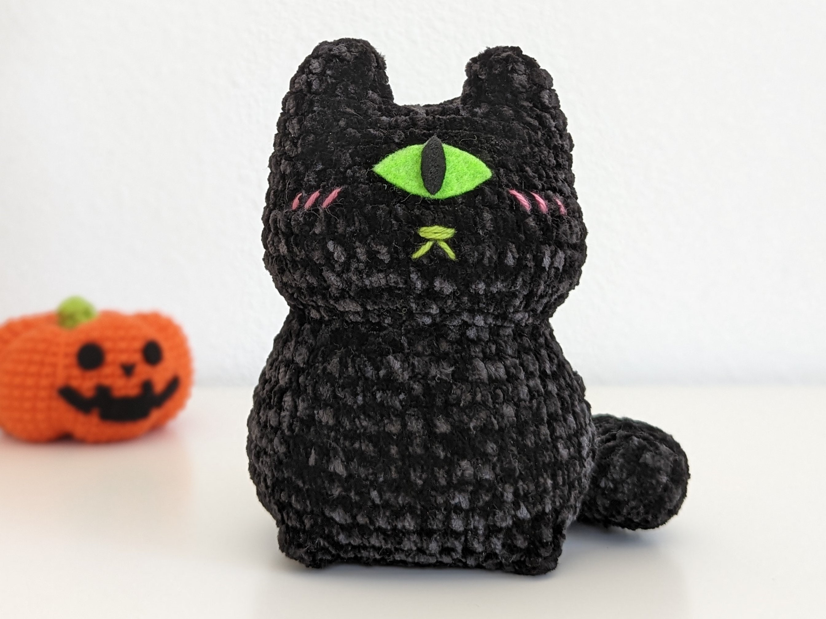 Blinky Halloween Cat | Amigurumi Crochet Pattern | Digital File - Etsy