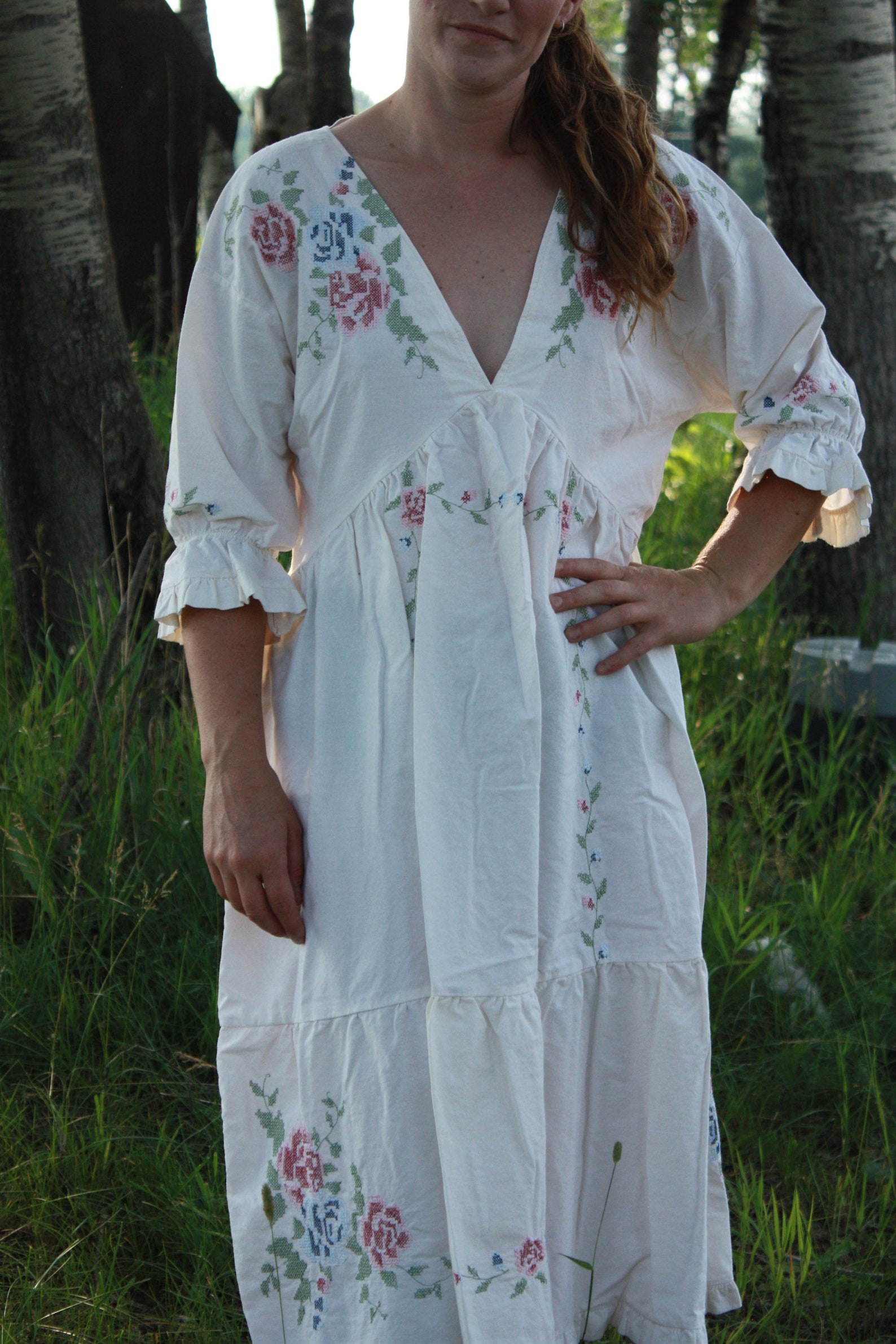 Tablecloth Dress/ Embroidered/ Pullover/ Vee Neck/ Handmade/ Upcycle - Etsy