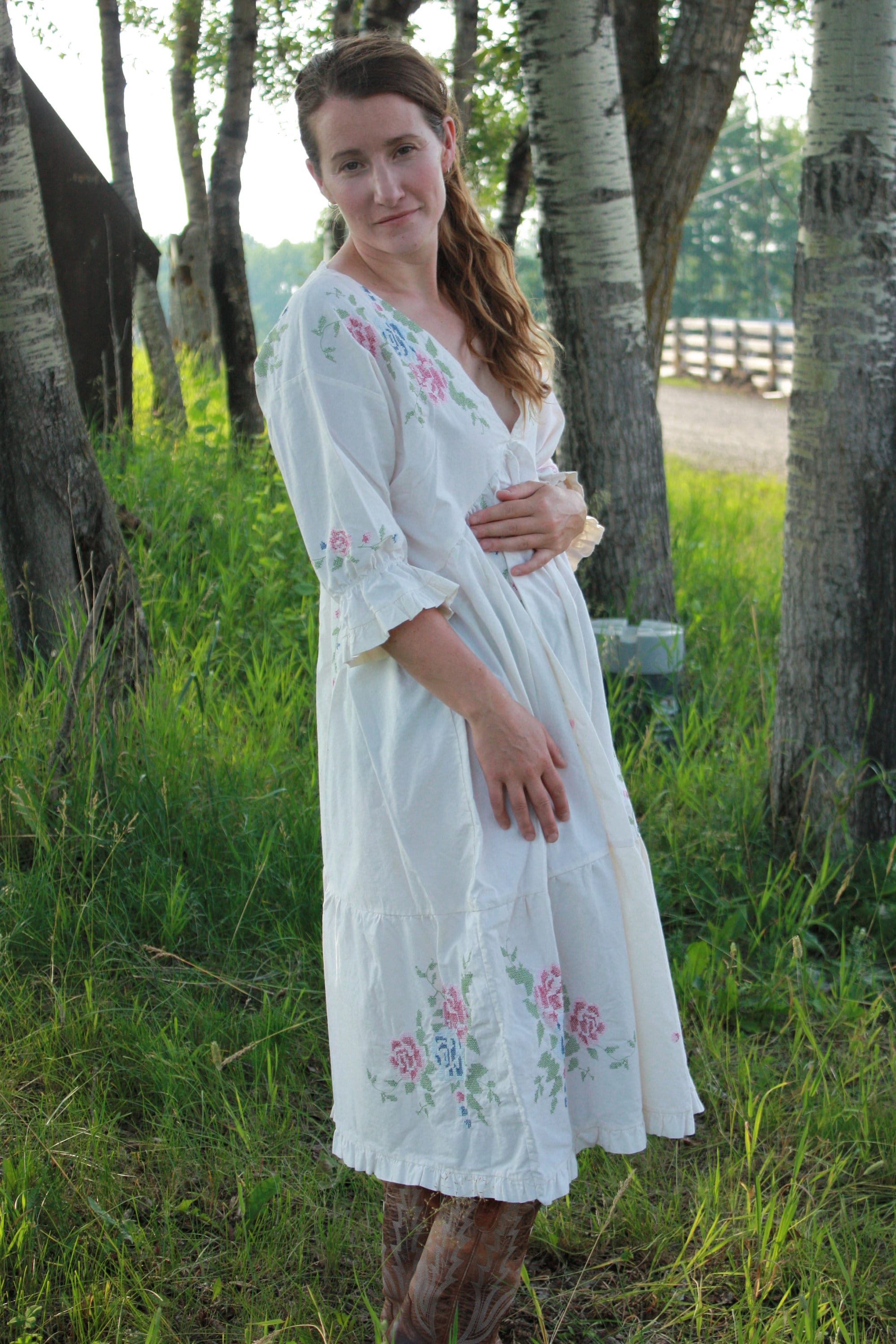 Tablecloth Dress/ Embroidered/ Pullover/ Vee Neck/ Handmade/ Upcycle - Etsy