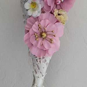 Romantic Victorian Tussie Mussie - Etsy