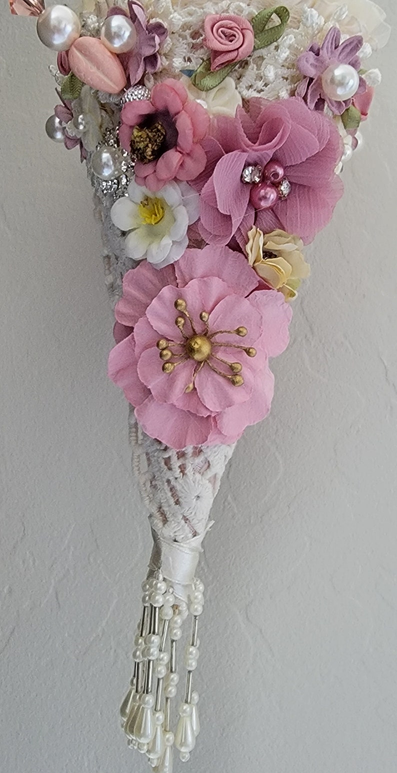 Romantic Victorian Tussie Mussie - Etsy