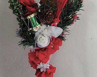 Christmas Tussie Mussie - Etsy