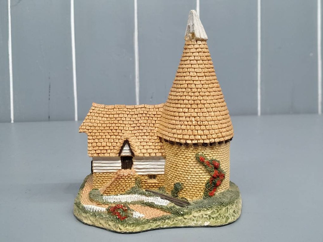 David Winter, Miniature Model of a Single Oast, 1981 England - Etsy