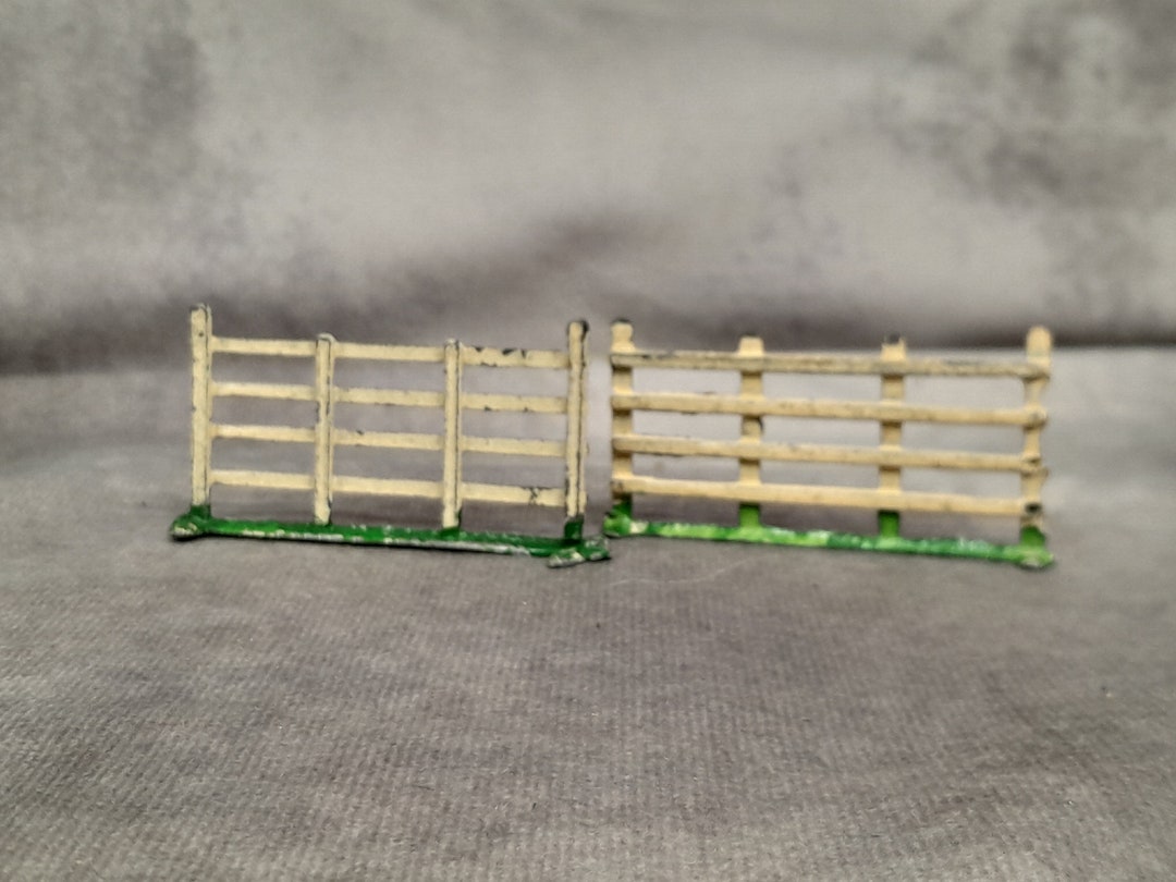 Pair of Vintage Lead Fence, Lead Toys, Cherilea Toys - Made in England ...