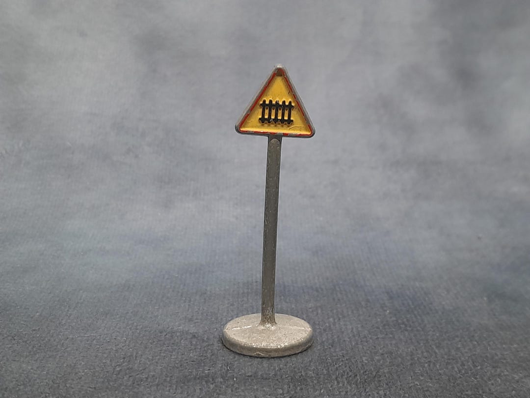 1950’s Dinky Metal Road Sign | Level Crossing Warning Sign | Road Signs ...