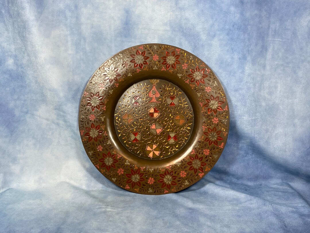 Vintage Metal Decorative Wall Hanging Plate. - Etsy
