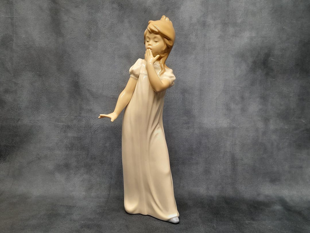 Nao by Lladro, Young Girl Yawning Spanish Porcelain Figurine, 29cm Tall ...