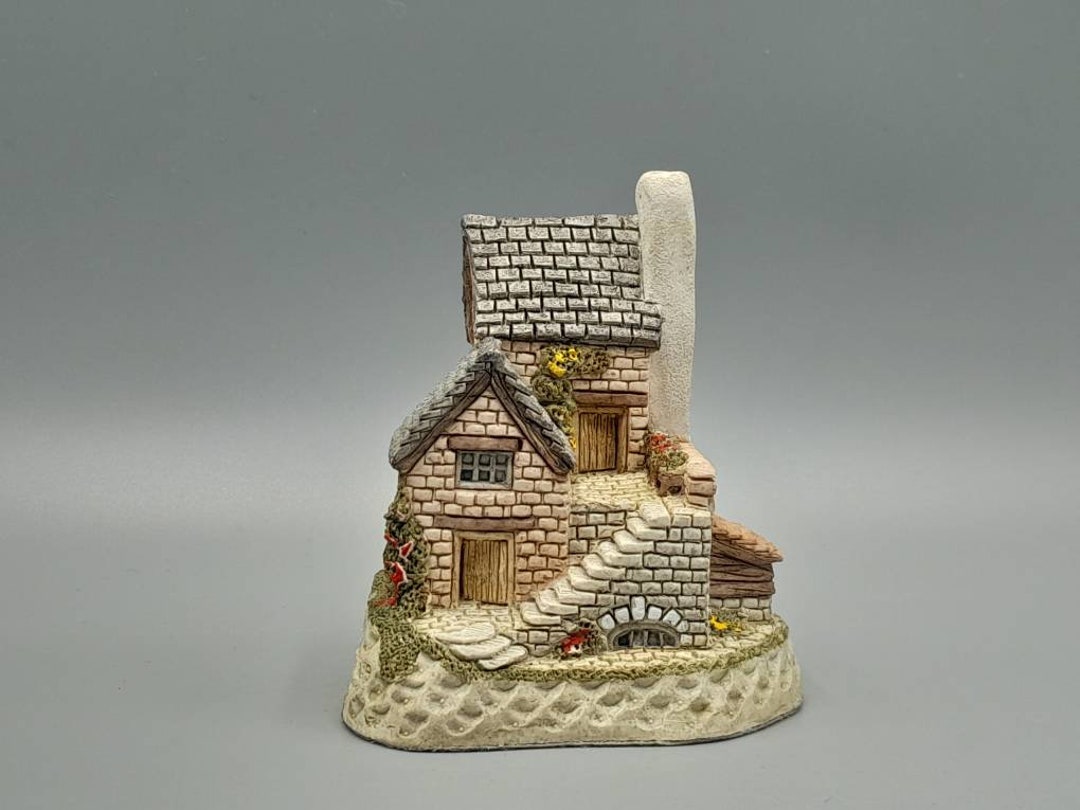 1990 David Winter, Miniature Model of the Cobbler, England - Etsy
