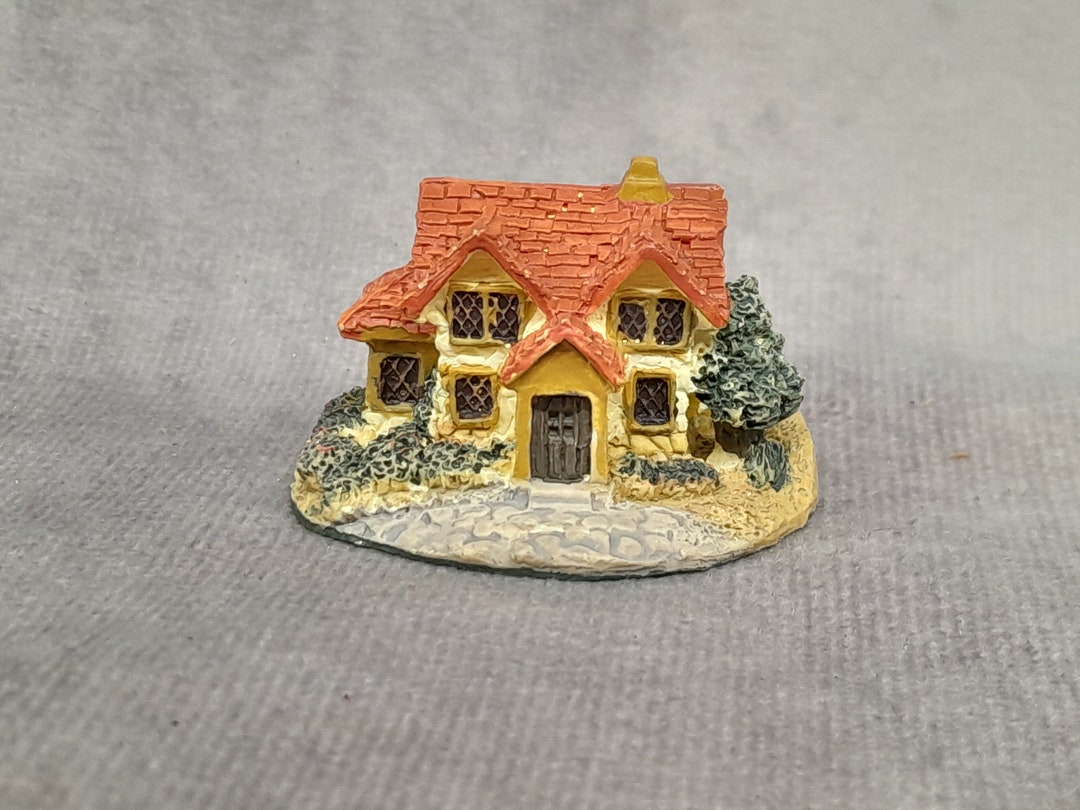 Miniature Building Model Ornament, the Old Cottage Collection by EPL ...
