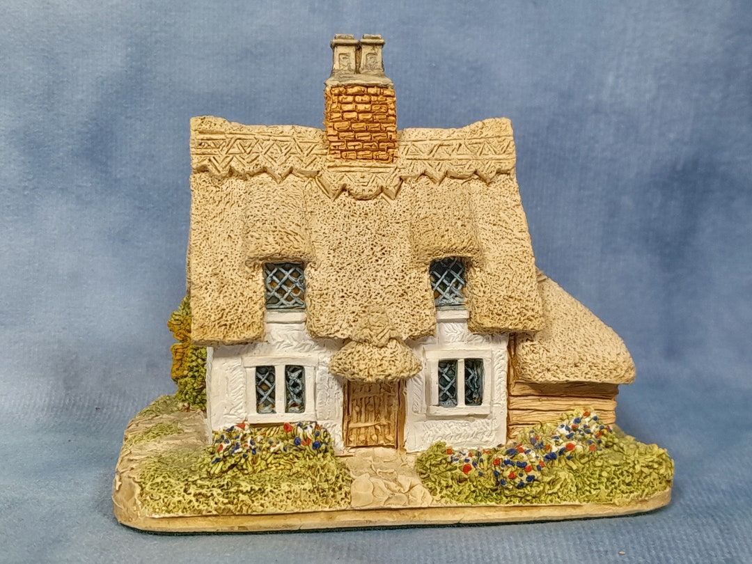 Lilliput Lane, Miniature Model of Clare Cottage, England 1985 - Etsy