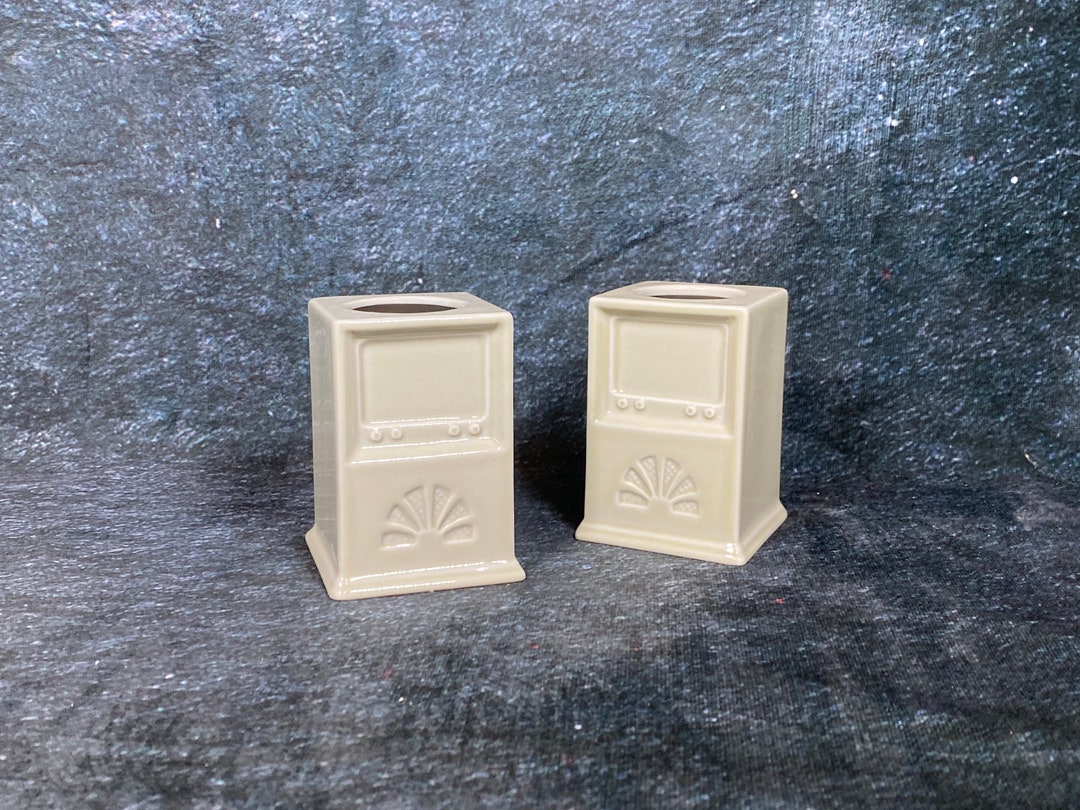 Pair of Ceramic Vintage TV Posey Vases, by Wade England - Etsy